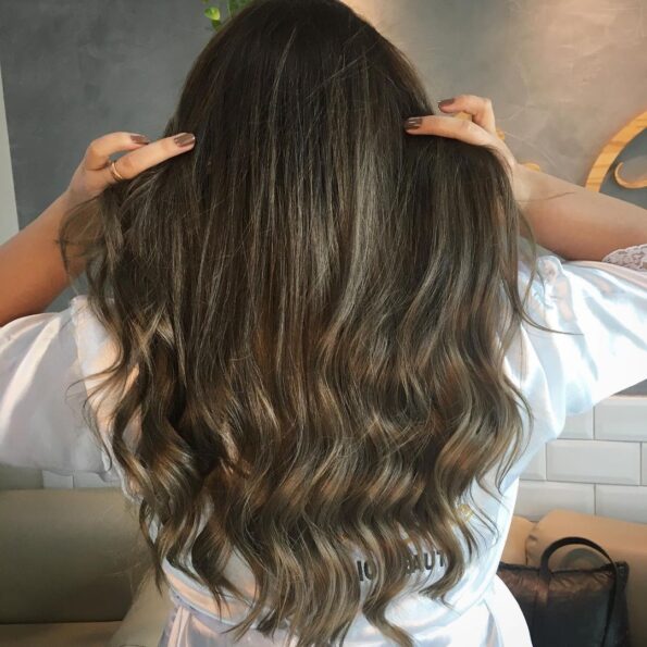 Louro medio acinzentado: 20 fotos e 4 tutoriais para chegar nesse tom