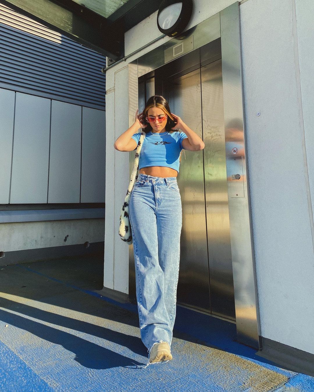 50 looks no streetwear feminino para um visual confortável e estiloso ...