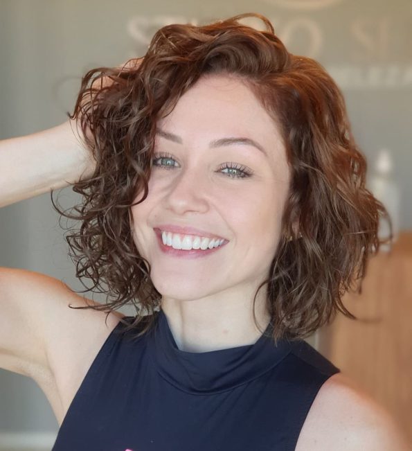 Cabelo 2b: o que é, como cuidar e melhores produtos para os fios