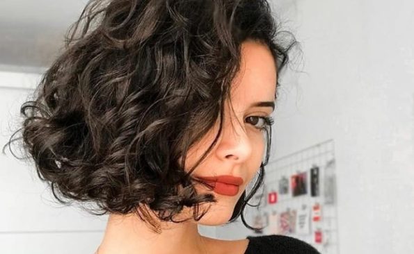 Cabelo 2b: o que é, como cuidar e melhores produtos para os fios