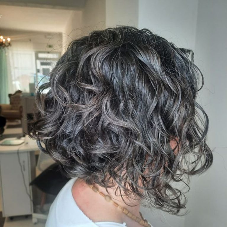 Cabelo 2b: o que é, como cuidar e melhores produtos para os fios