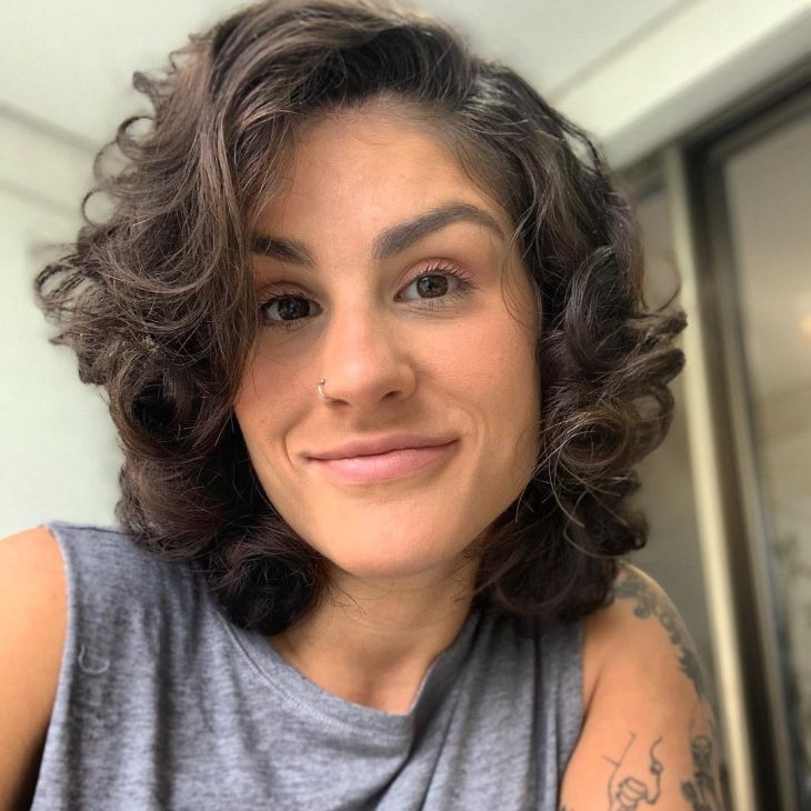 Cabelo 2b: o que é, como cuidar e melhores produtos para os fios