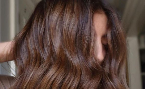 Morena iluminada chocolate: 50 ideias para se jogar na moda