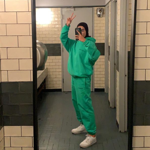 Streetwear feminino: o que é + 50 looks incríveis [FOTOS]