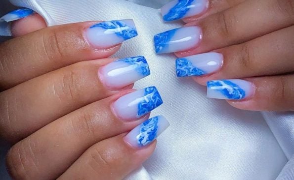 Unhas marmorizadas: 30 ideias para aderir essa decoração