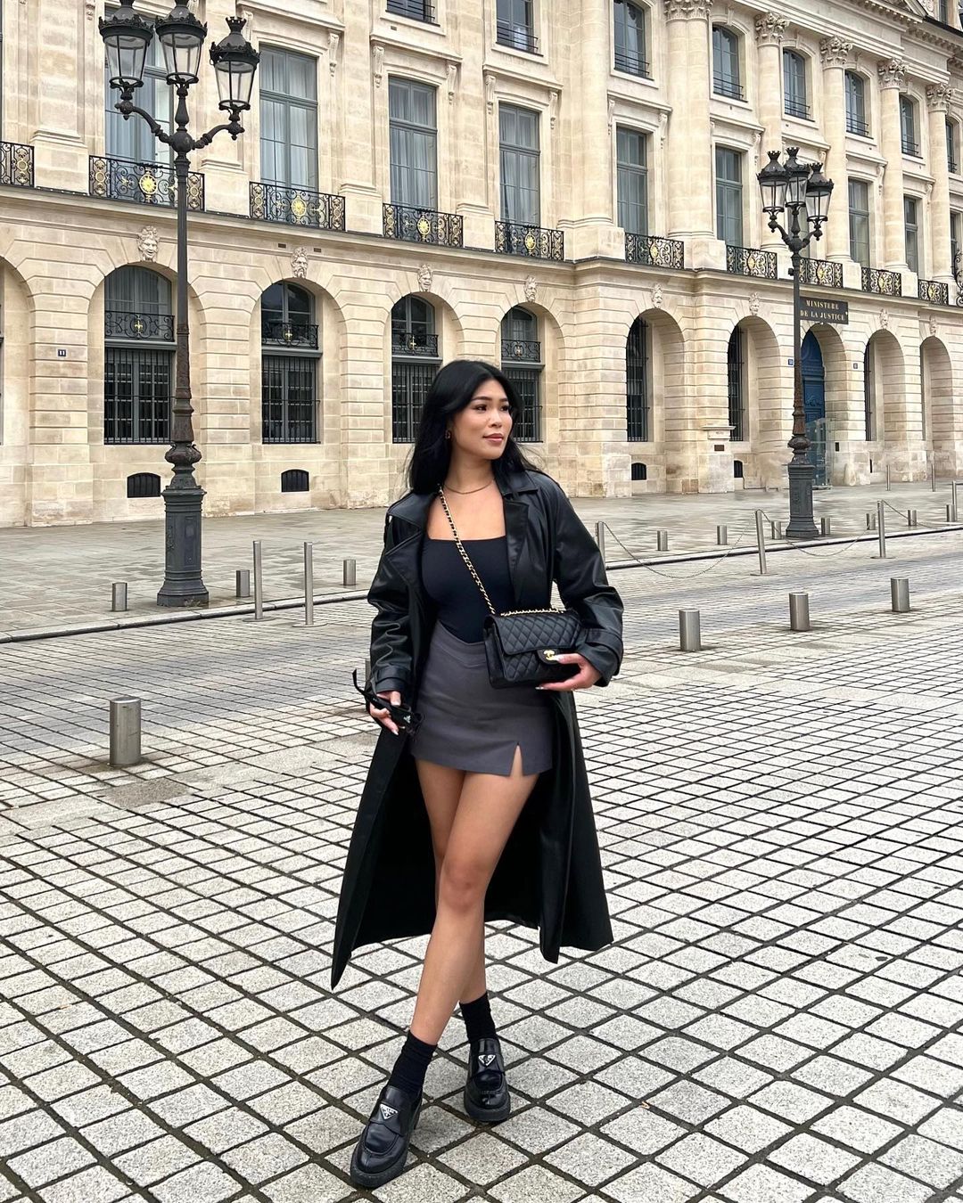 Poses para fotos em pé: dicas, truques, inspirações e tutoriais