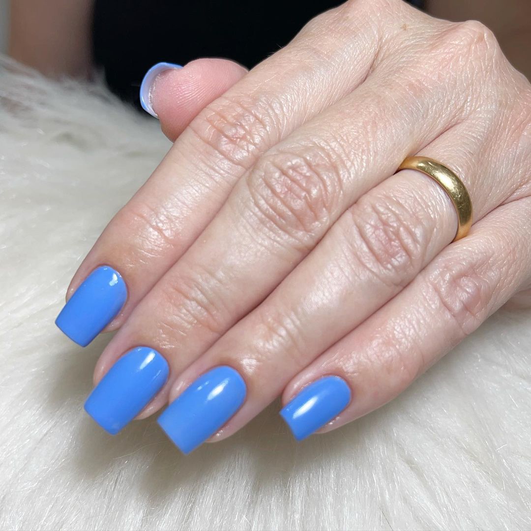 Unhas em gel azul: 55 inspirações e tutoriais