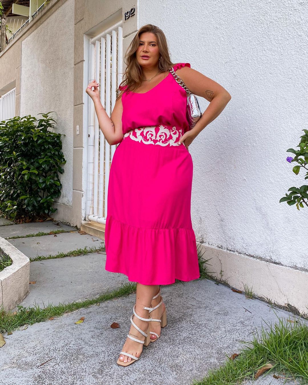 O vestido fúcsia: dicas de uma consultora para arrasar na cor