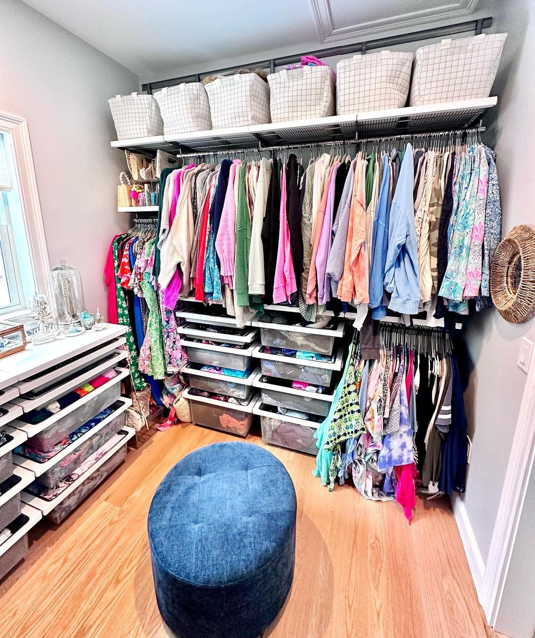 Closet aberto: 20 tipos + dicas profissionais para investir no estilo