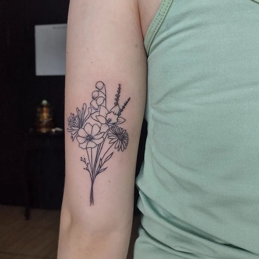 Tatuagem feminina delicada: 140 imagens para você se apaixonar