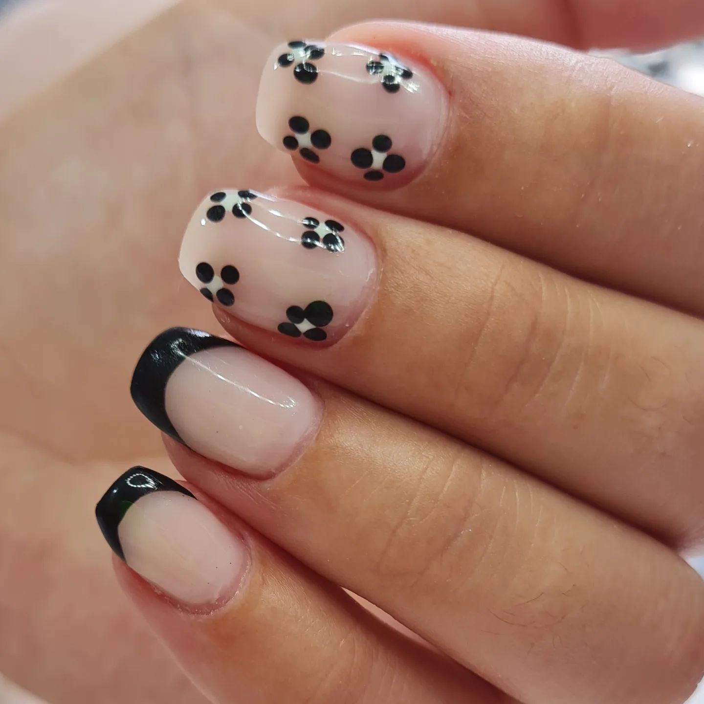 Unhas de gel decoradas delicadas: 40 ideias e tutoriais práticos