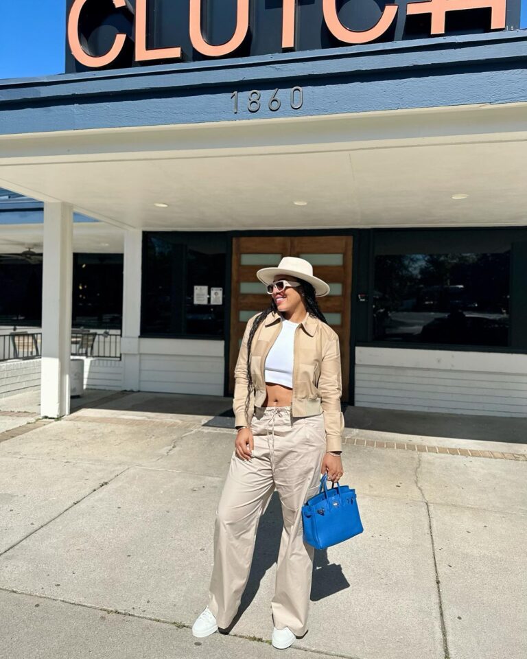 Azul royal: como combinar, ideias de outfits e onde comprar