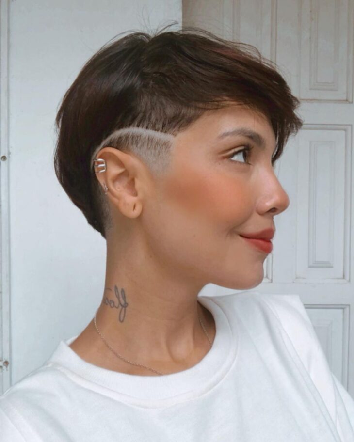 Sidecut feminino: 60 fotos e tutoriais para apostar no corte