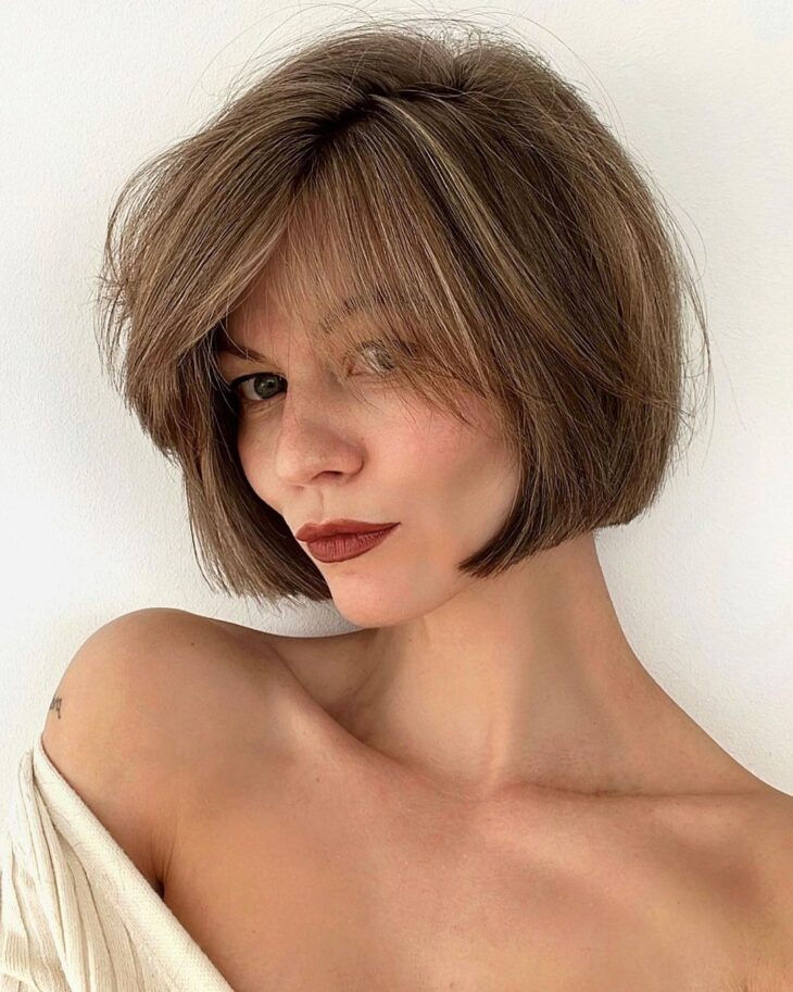 Cabelo chanel: tipos de corte, 50 fotos e vídeos com tutorial