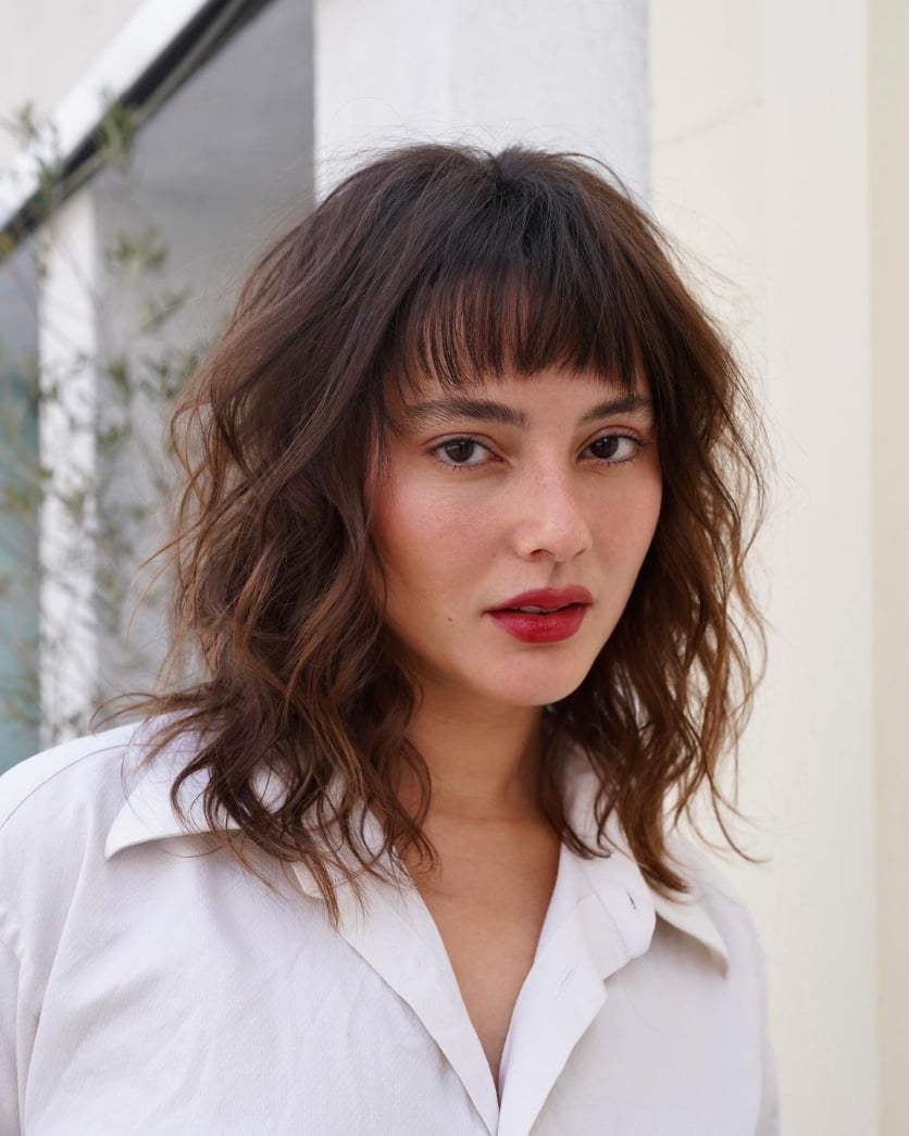 Long bob com franja: 40 ideias para uma transformação no visual