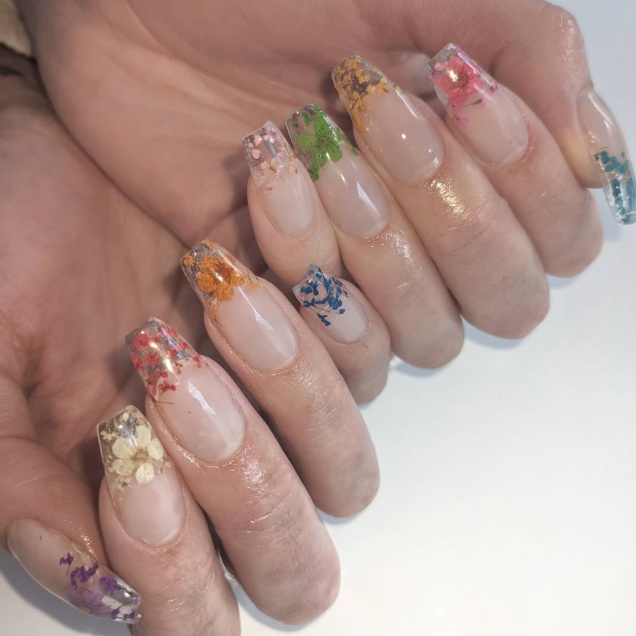 Unhas encapsuladas: 60 nail arts autênticas e tutoriais